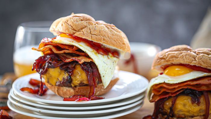 Farm Fresh Cheeseburgers – Rusty Hinges Ranch