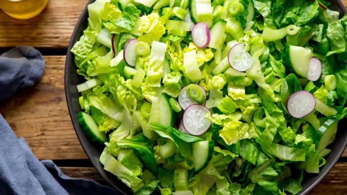 Simple Green Salad – Rusty Hinges Ranch