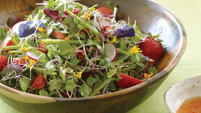 Springtime Whimsy Strawberry Salad – Rusty Hinges Ranch