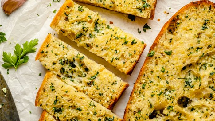 The Best Garlic Bread EVER – Rusty Hinges Ranch